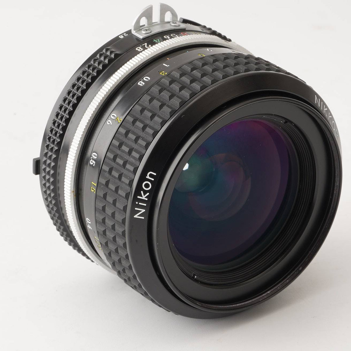 Nikon Ai NIKKOR 28mm f/2.8 – Natural Camera / ナチュラルカメラ